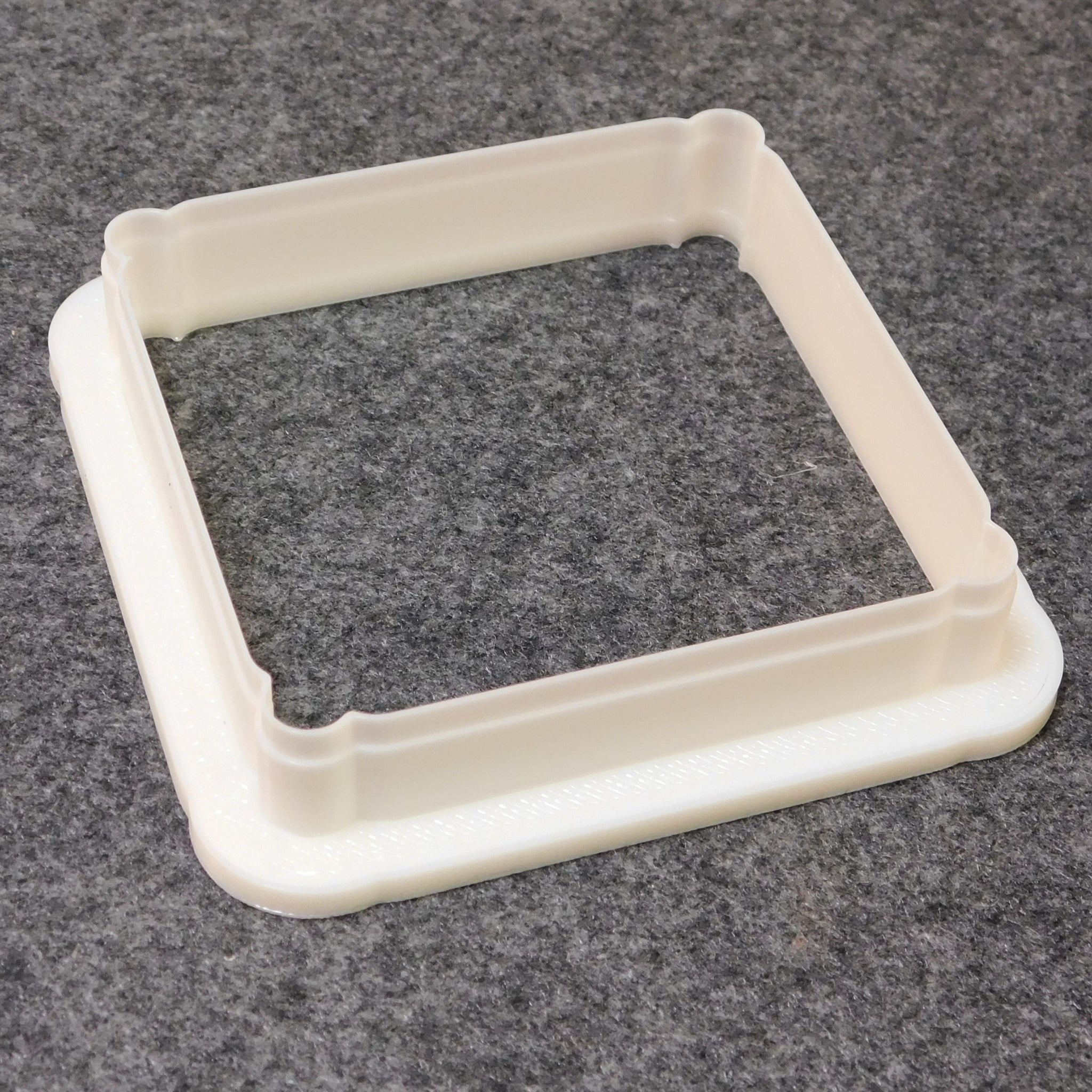 Bailey 4 - Beaded Square Clay Extruder Die – LittleChip Tools